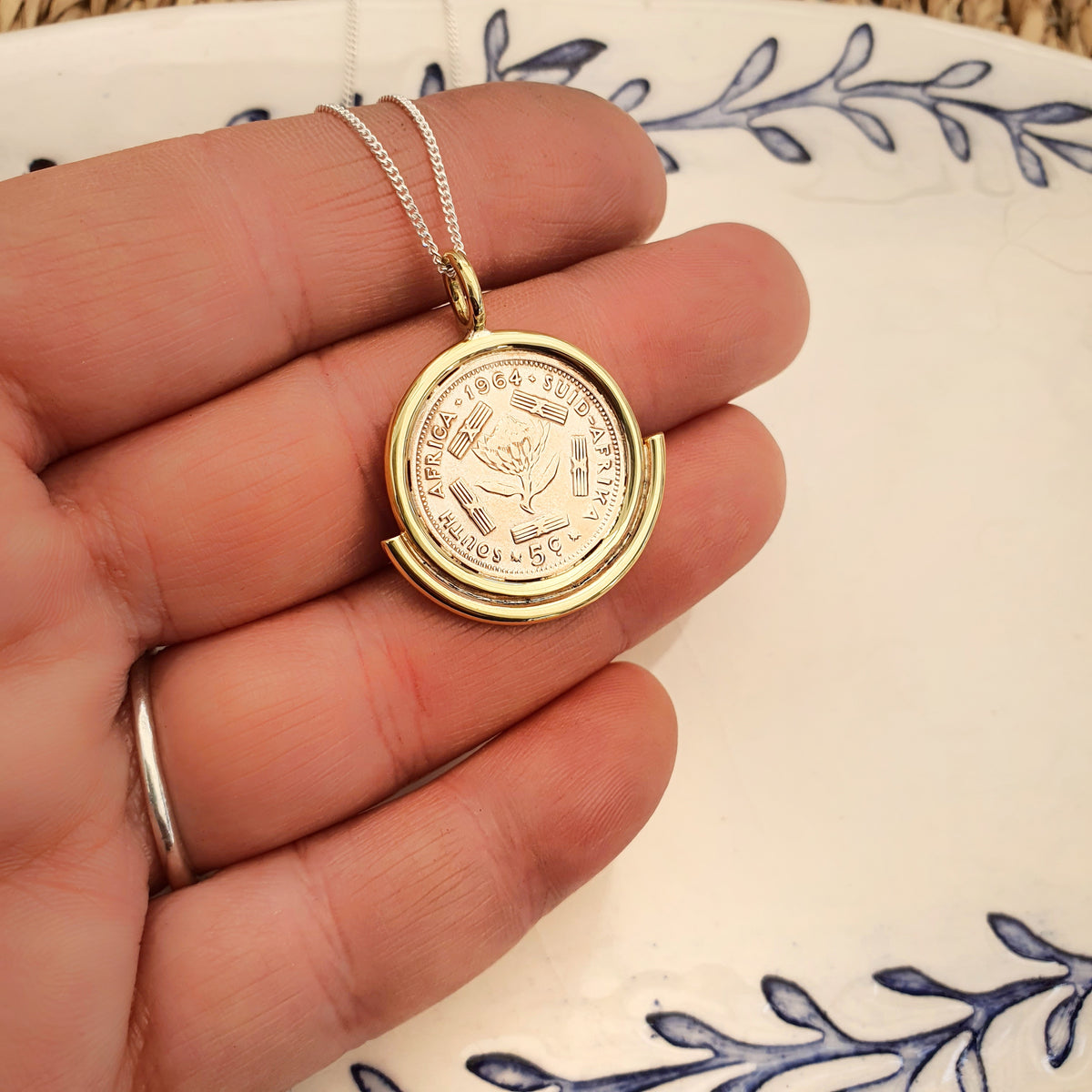 5c Curve Necklace – MIA